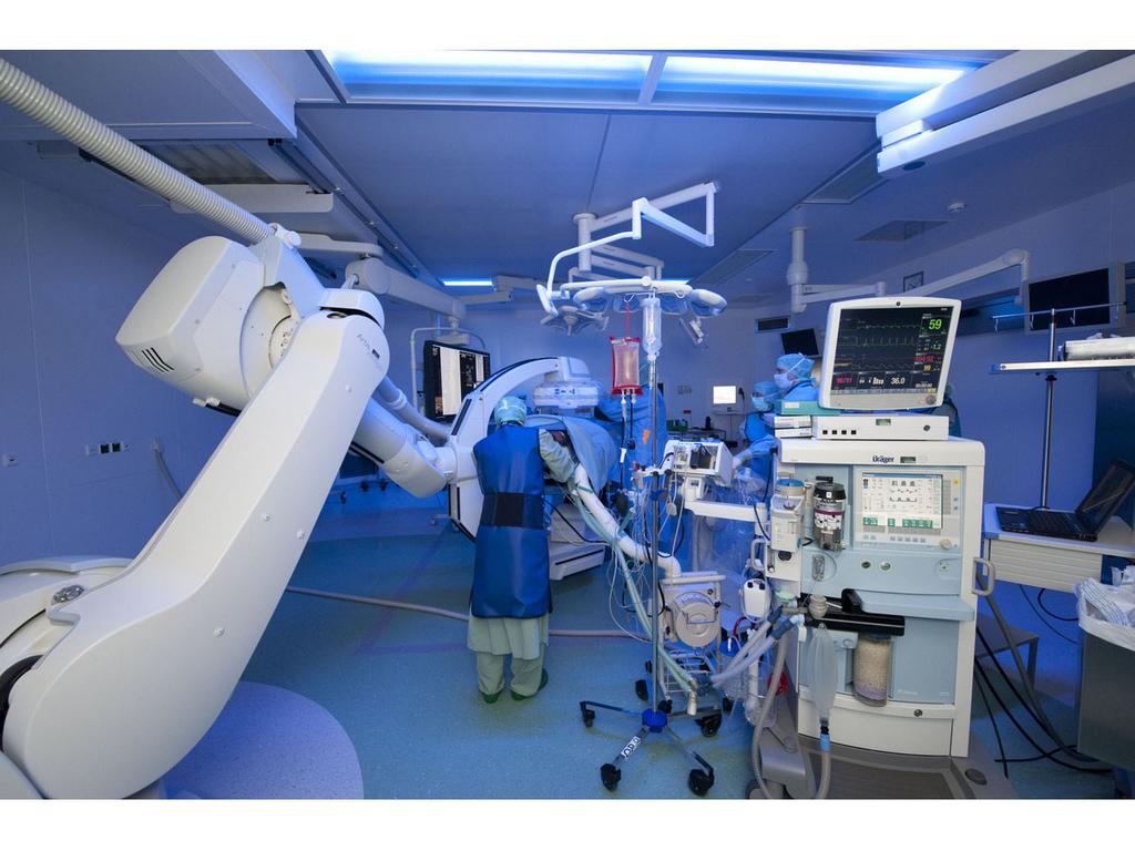 3D syngo DynaCT during EVAR - Siemens Healthineers USA