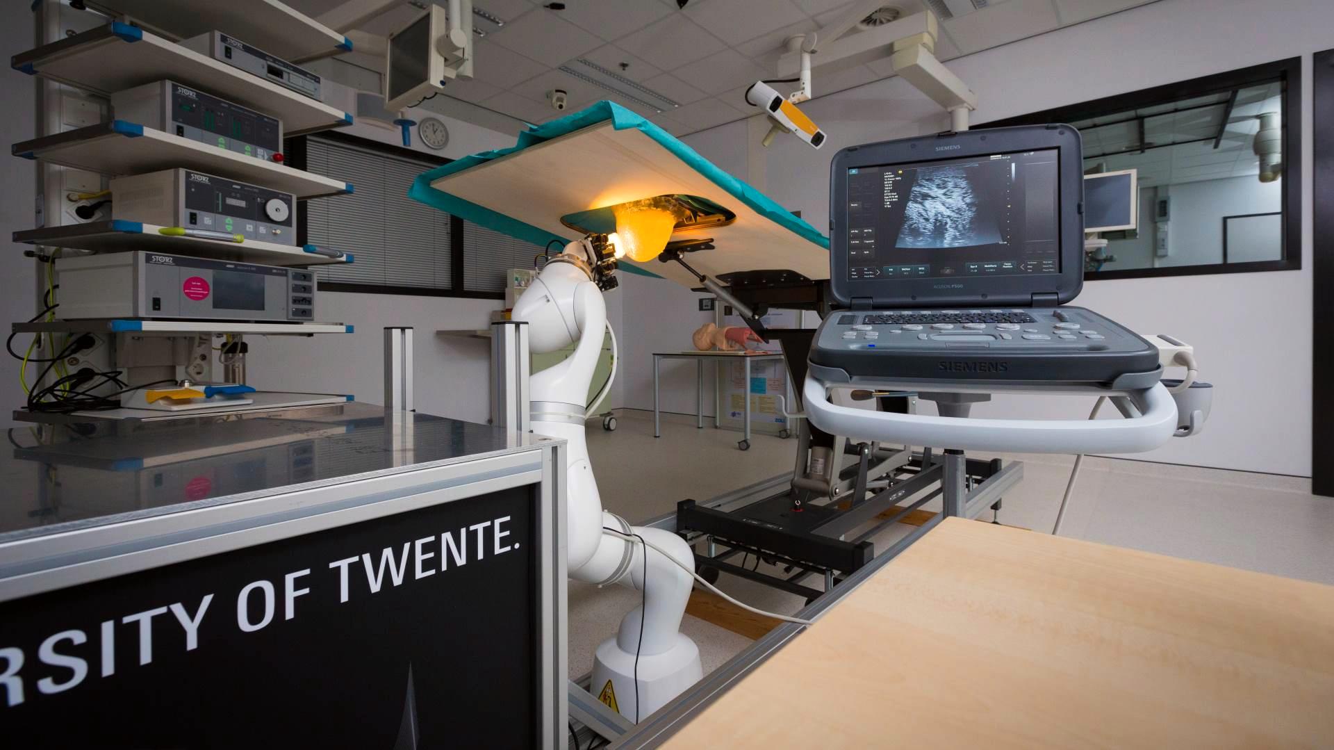 Effective hands vinden beautiful eyes in MURAB-project Siemens ...