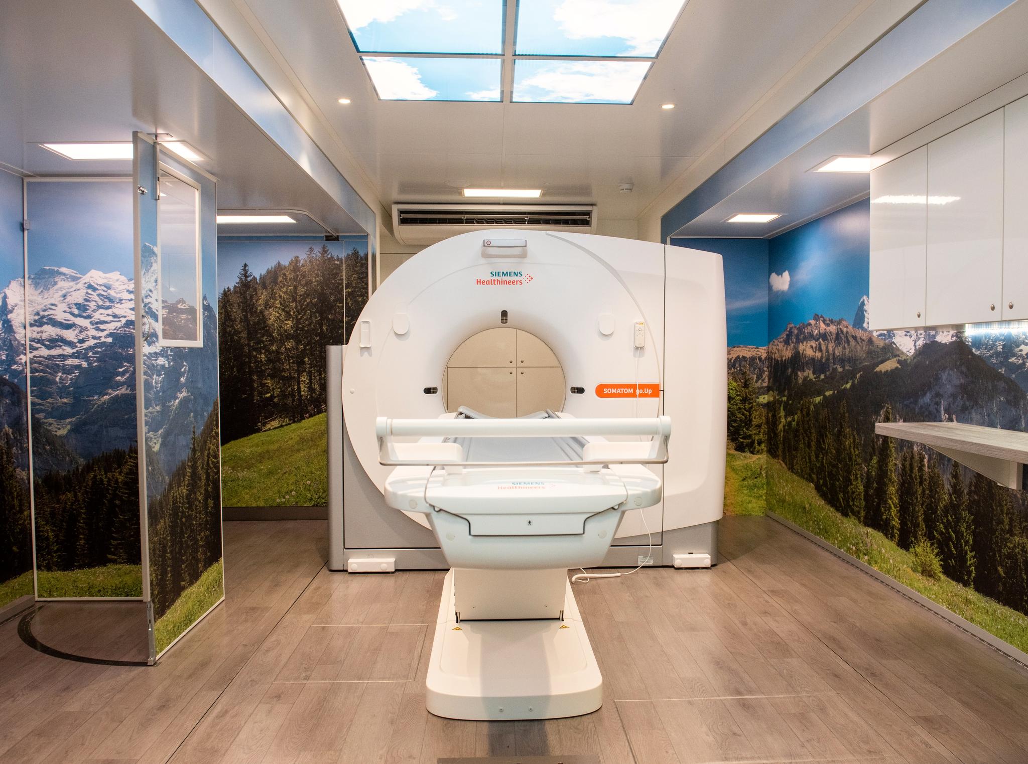 Mobile lung cancer screening service