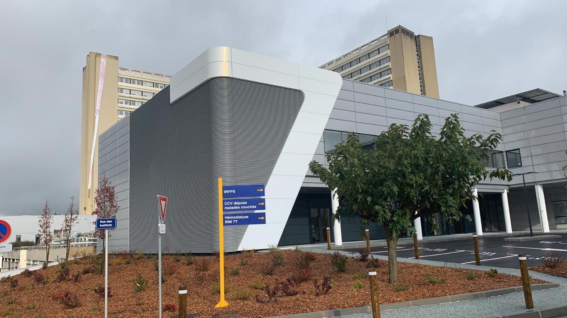 Le CHU de Poitiers s’équipe du premier IRM 7T clinique - Siemens ...