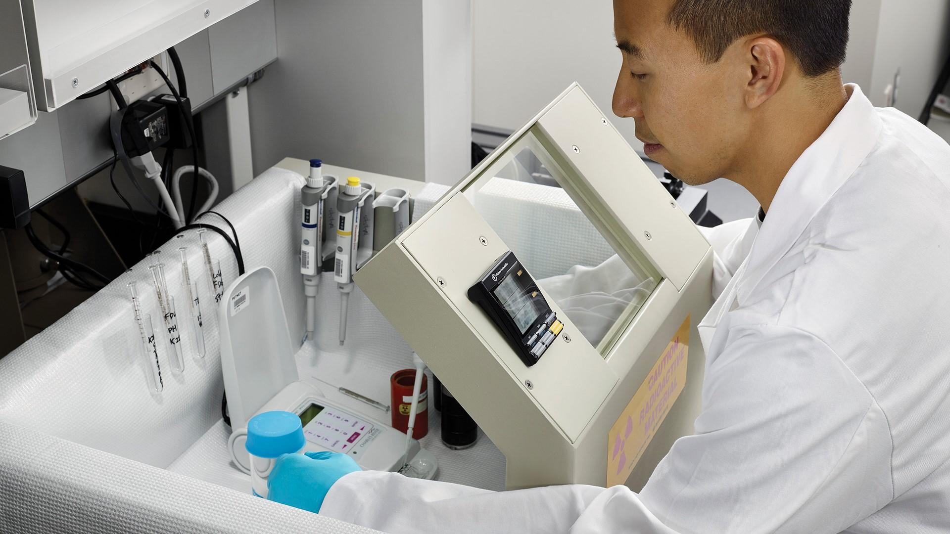 PET imaging for Alzheimer's disease - Siemens Healthineers