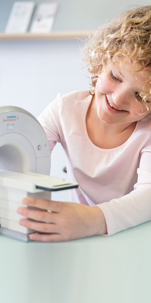 MRI patient experience - Comfort. Speed. Entertainment. MRI. - Siemens ...