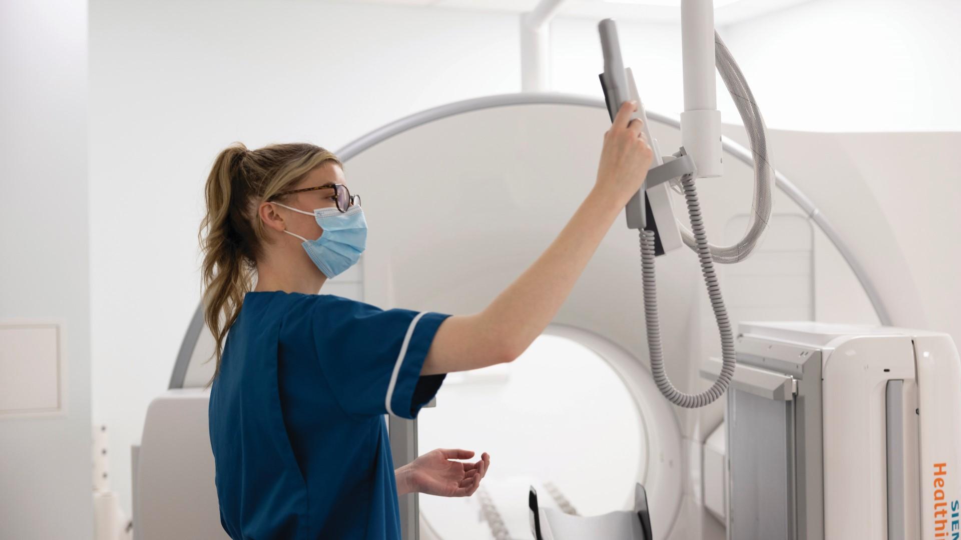 Fully integrated Symbia Pro.specta SPECT/CT - Siemens Healthineers USA