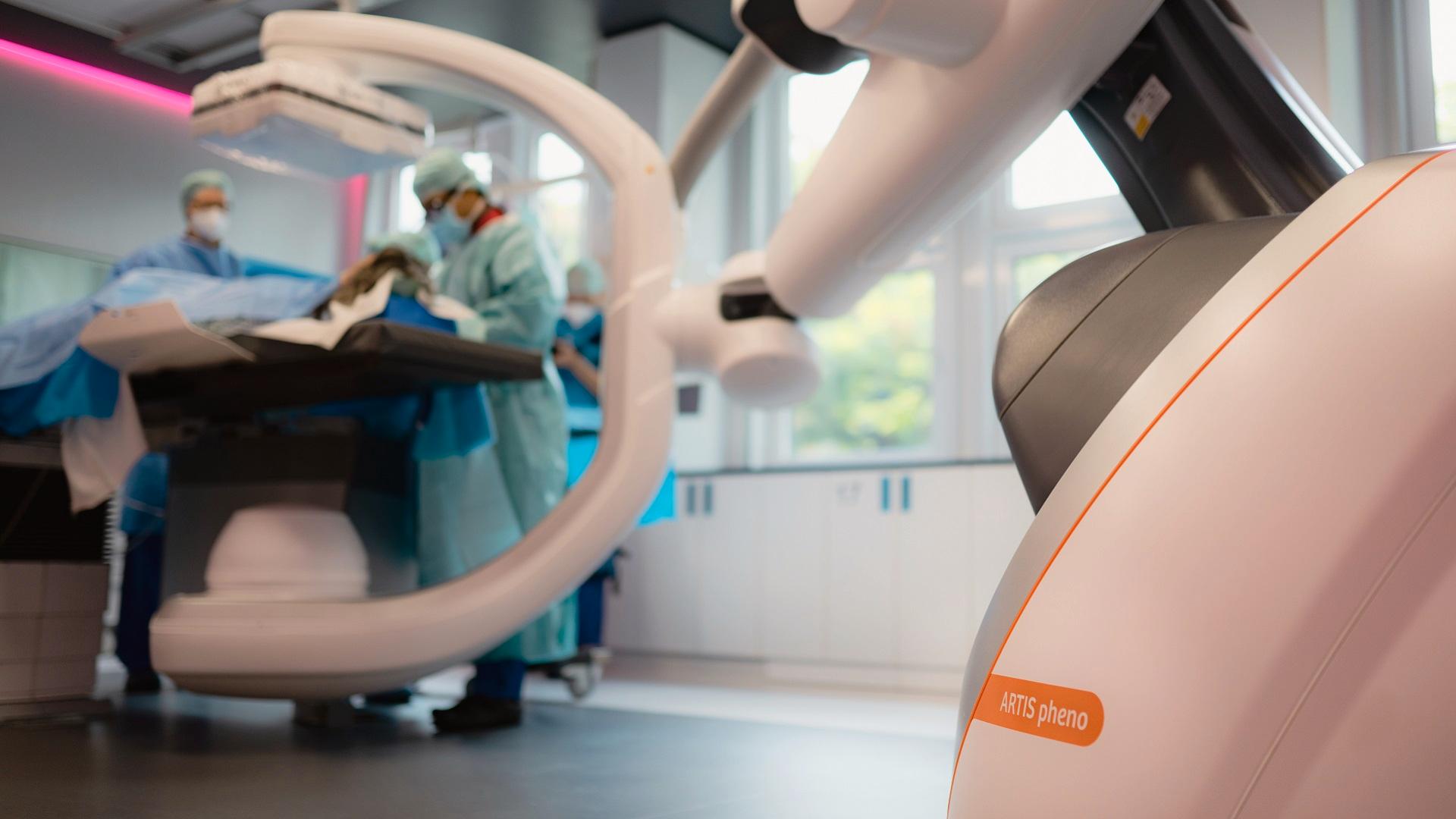 Die Zukunft minimalinvasiver Eingriffe hat begonnen – Siemens ...