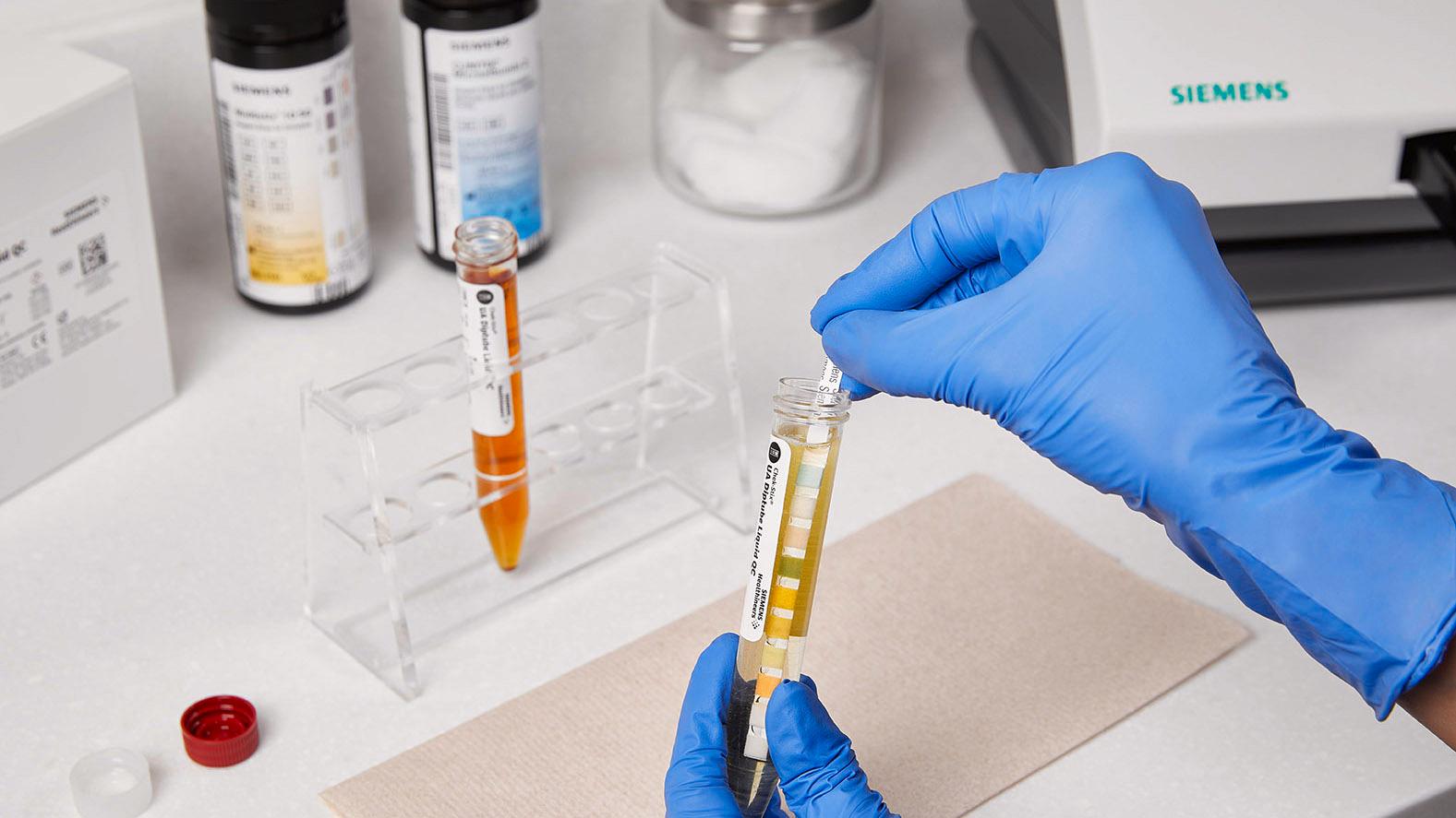 Chek-Stix Urinalysis Liquid Quality Control Products - Siemens Healthineers