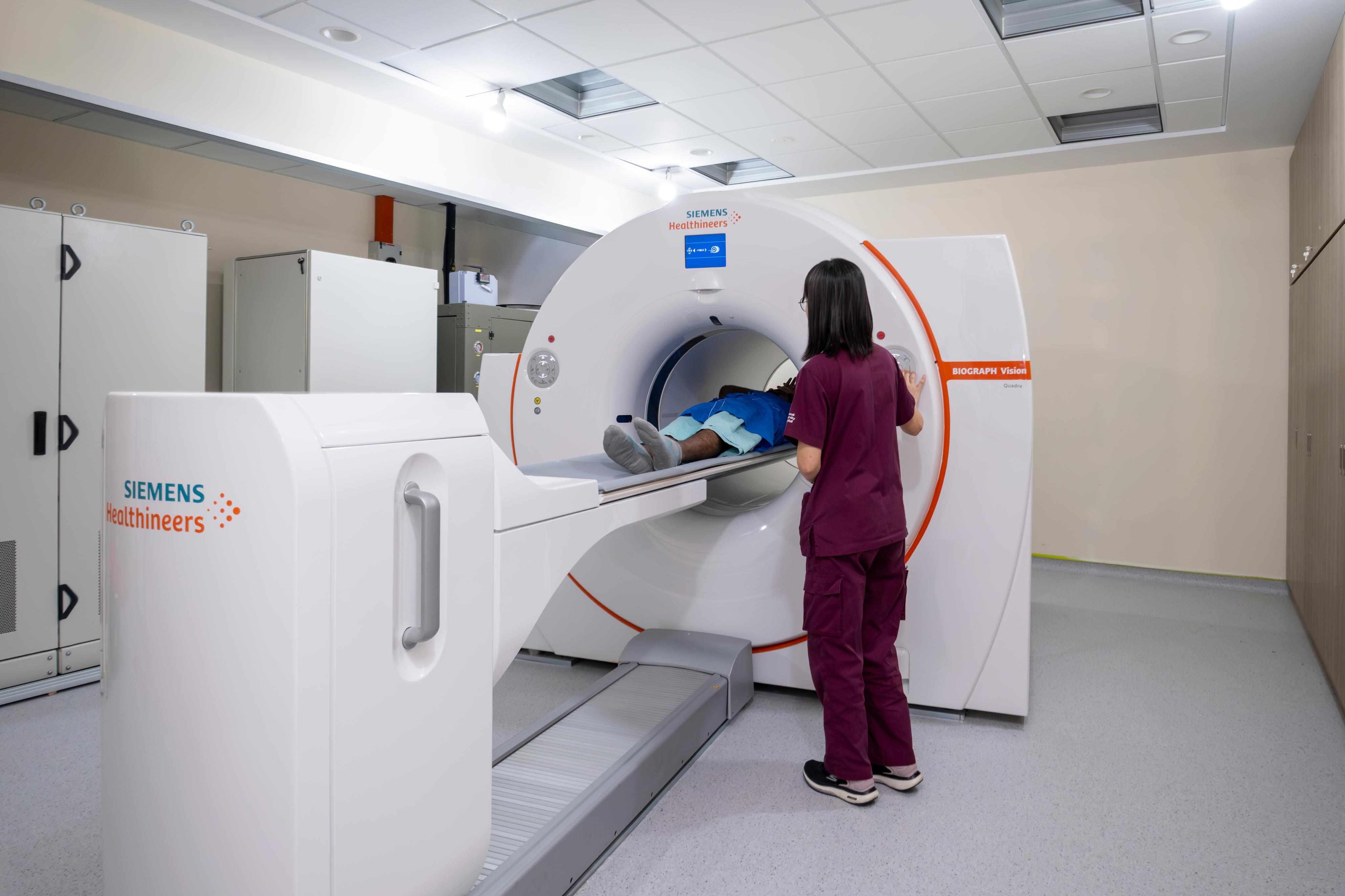NUH and NUS Launch New Molecular Imaging and Theranostics Centre ...